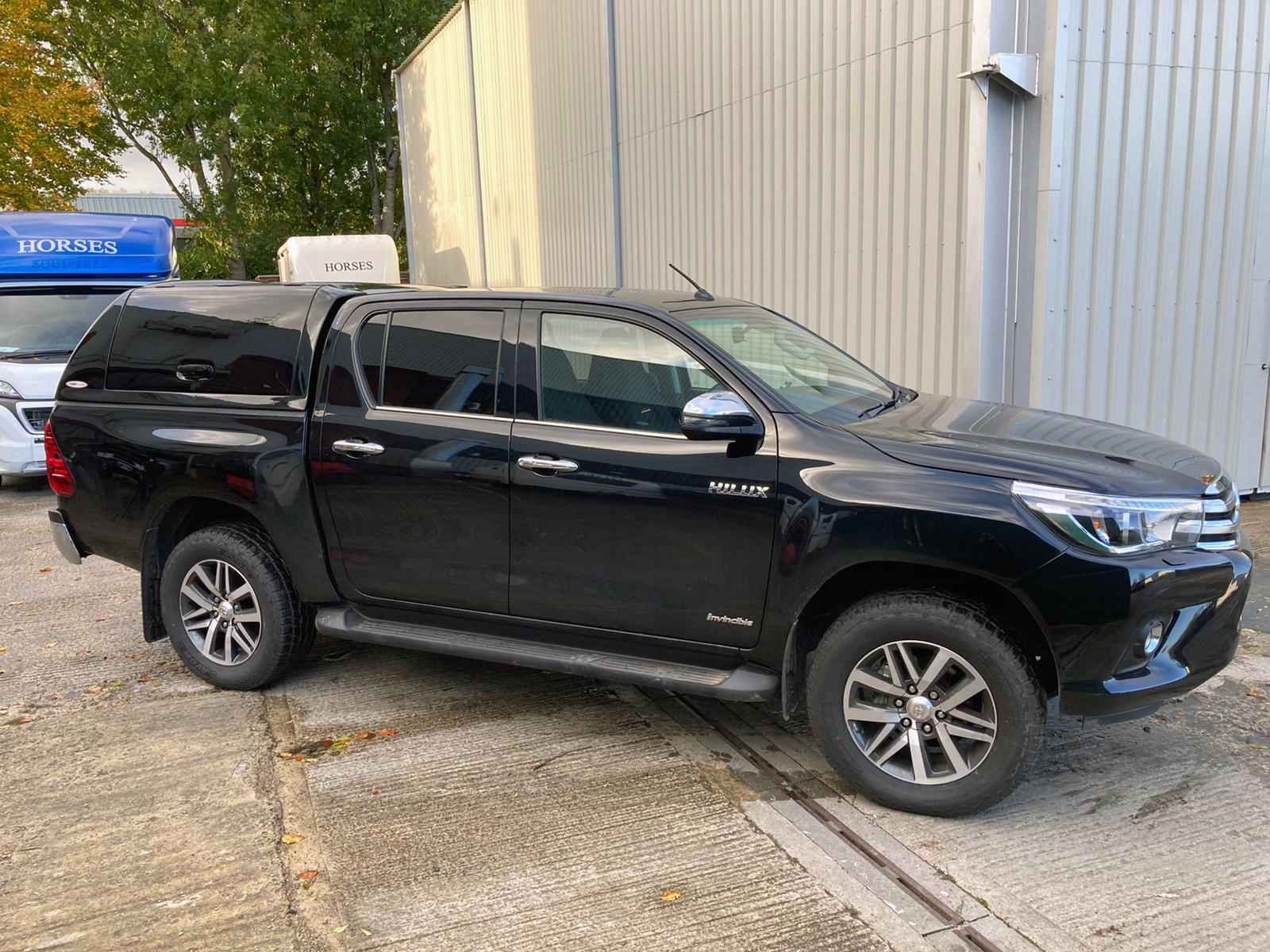 TOYOTA HILUX REVO DOUBLE-CAB HARDTOP FLEETRUNNER - HARDTOPS - Fibertek ...
